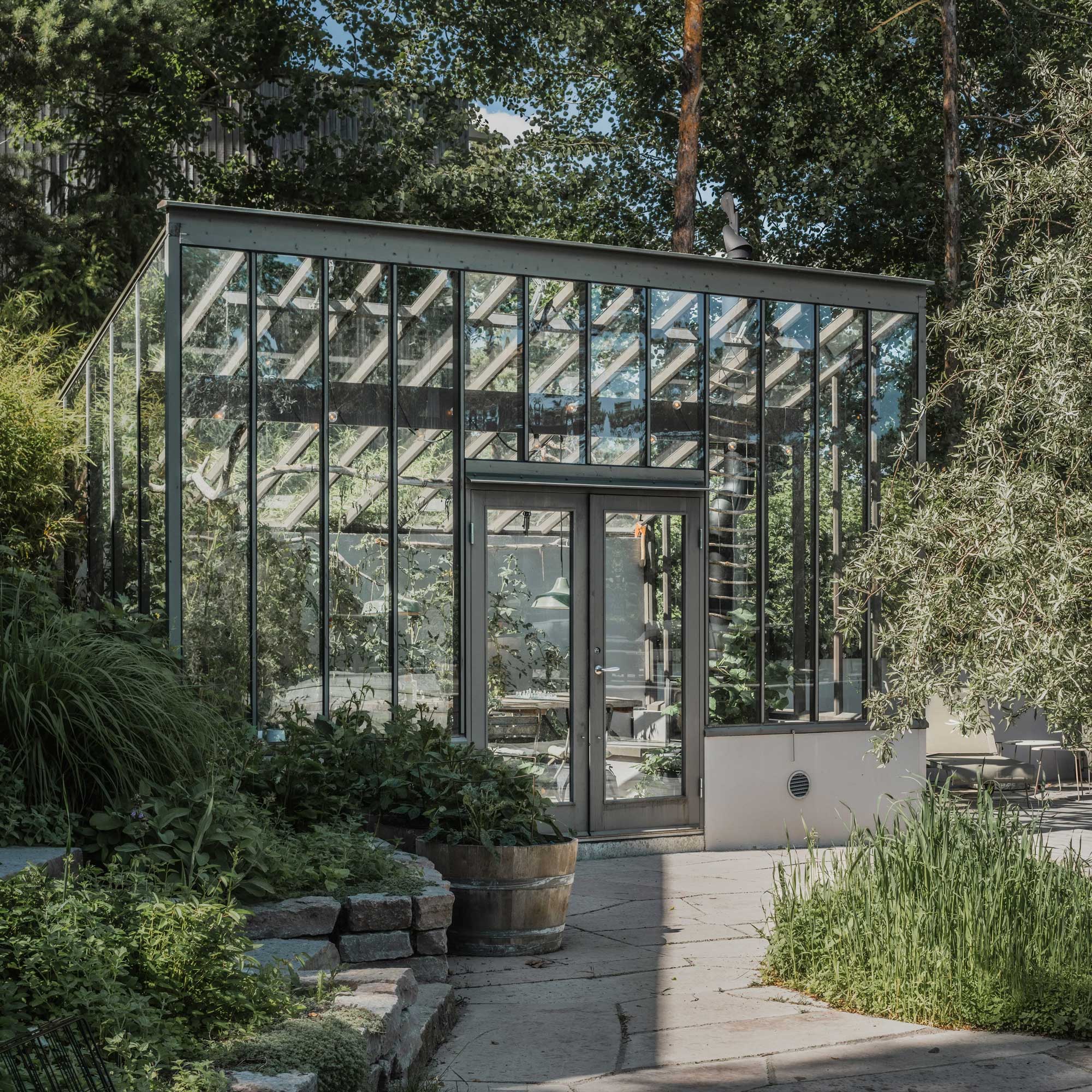 Växthus med Pulpettak – Modern & Fristående Design | Sweden Green House